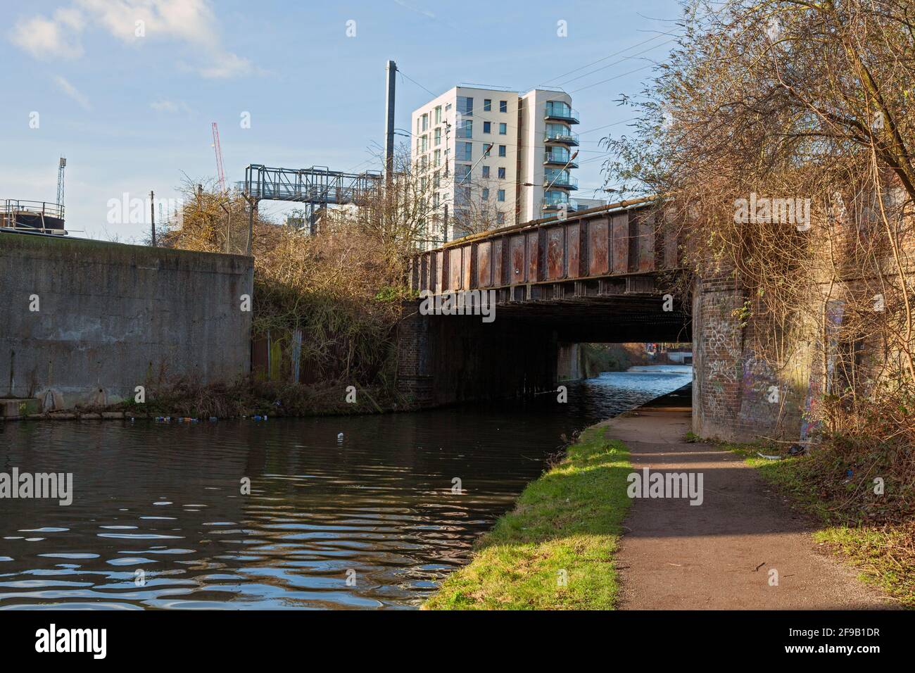 Harlington canal hi-res stock photography and images - Alamy