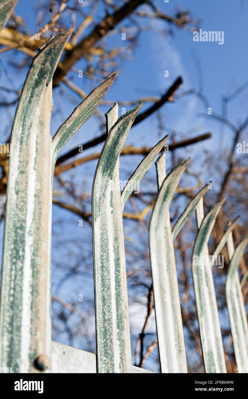 High security fencing hi-res stock photography and images - Alamy