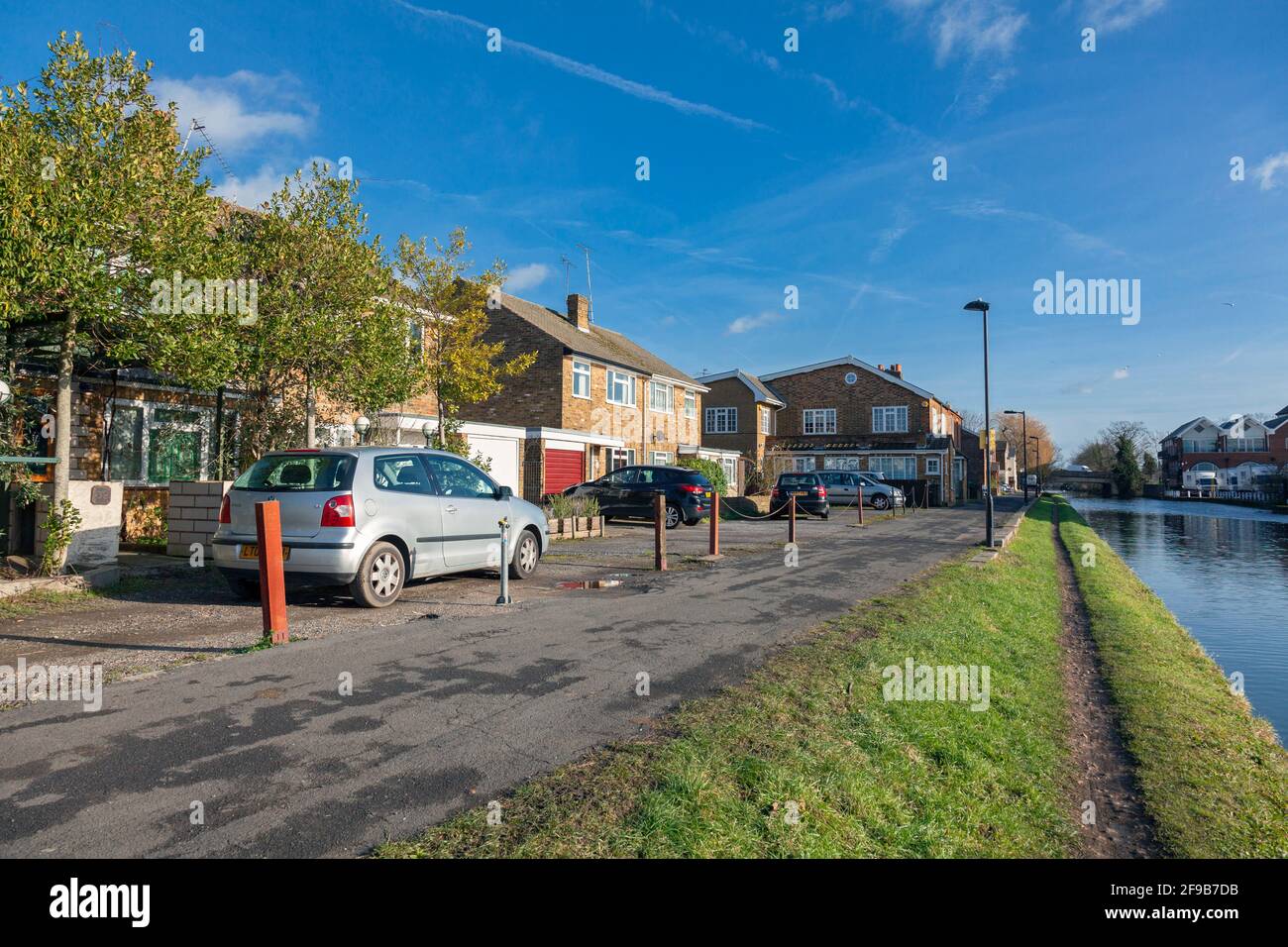 Southall canal hi-res stock photography and images - Alamy