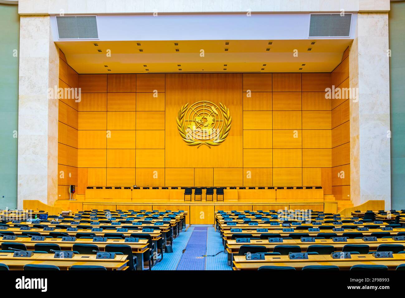 Empty meeting room switzerland hi-res stock photography and images - Alamy