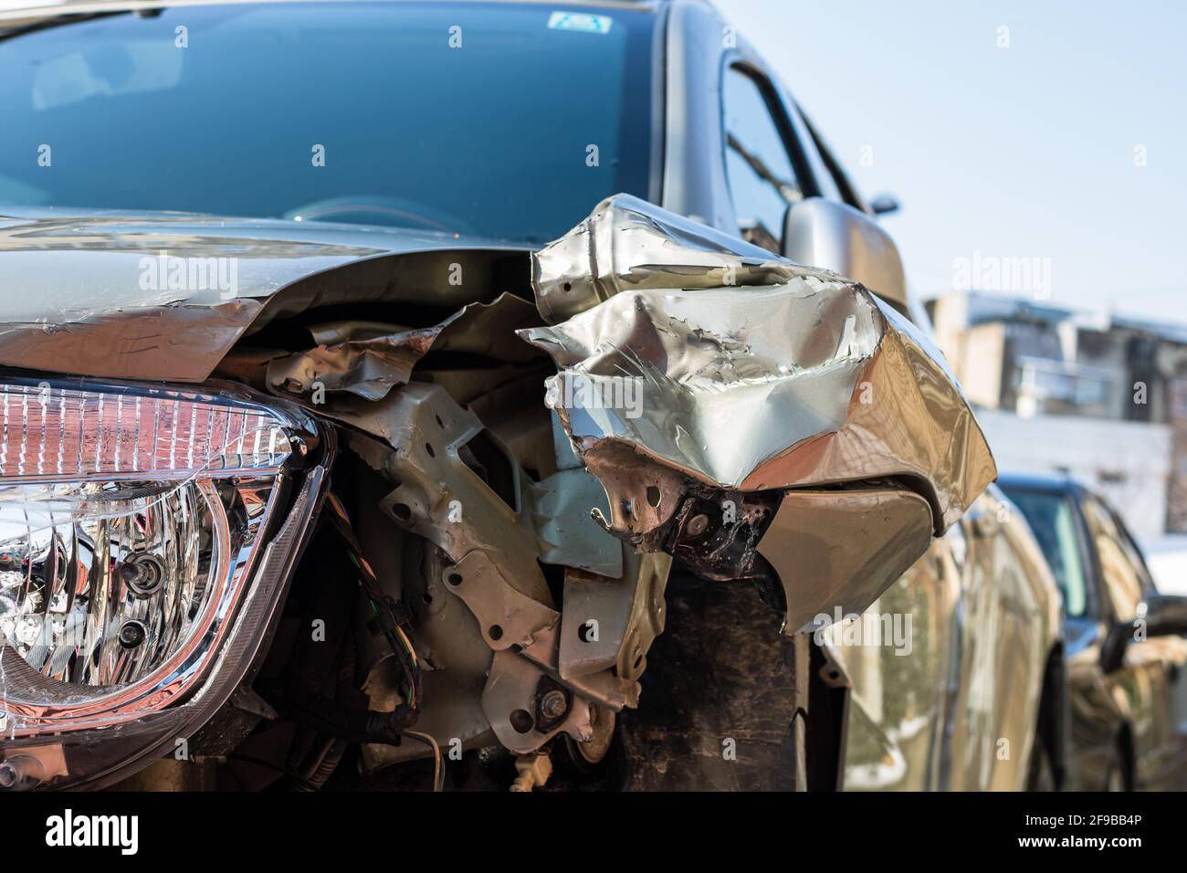Cars crashed hi-res stock photography and images - Alamy