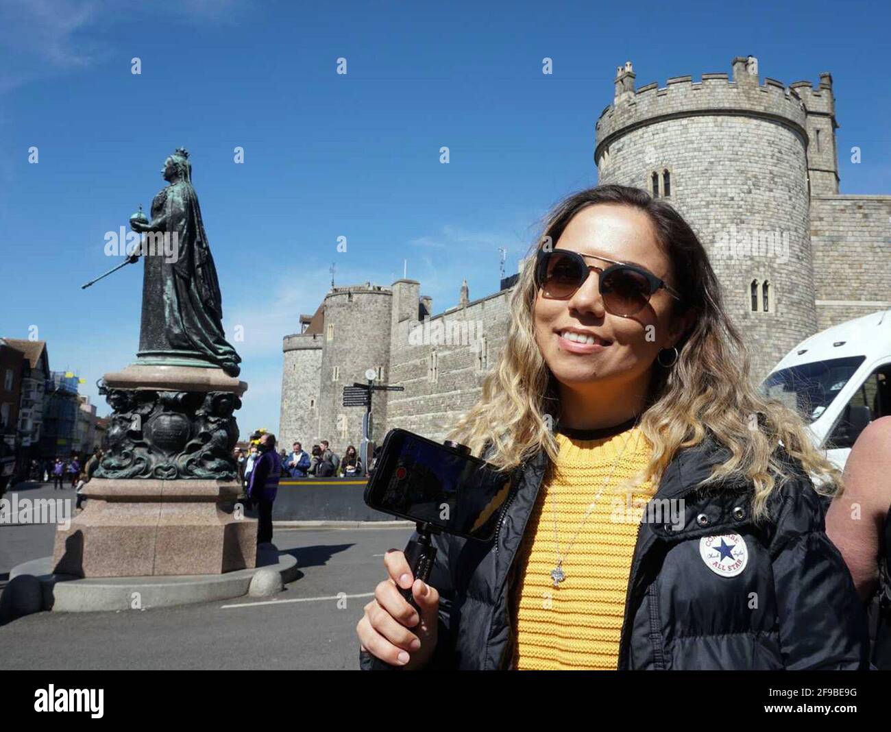 Human interest royalty hi-res stock photography and images - Alamy