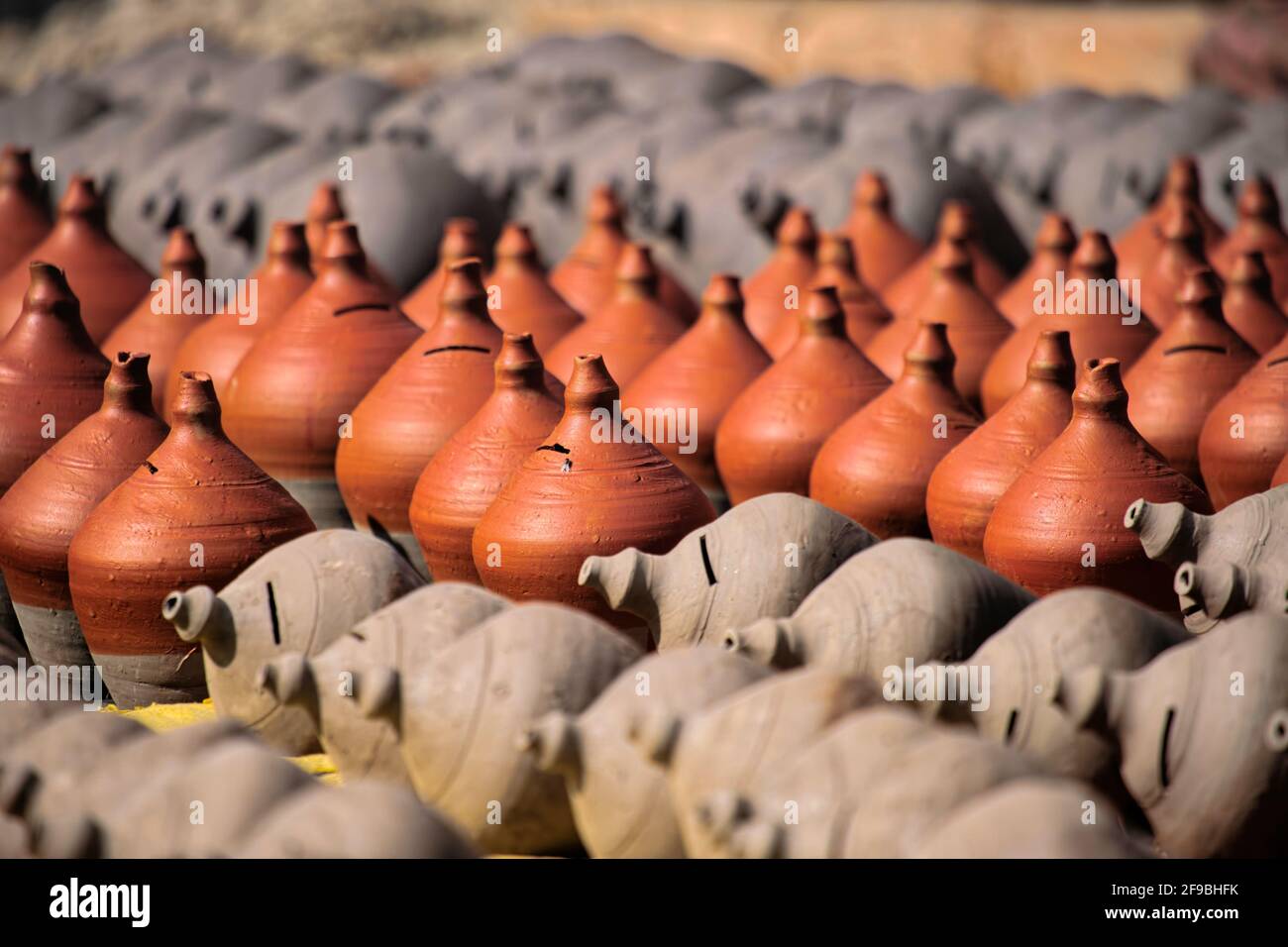 Travel pottery nepal hi-res stock photography and images - Alamy