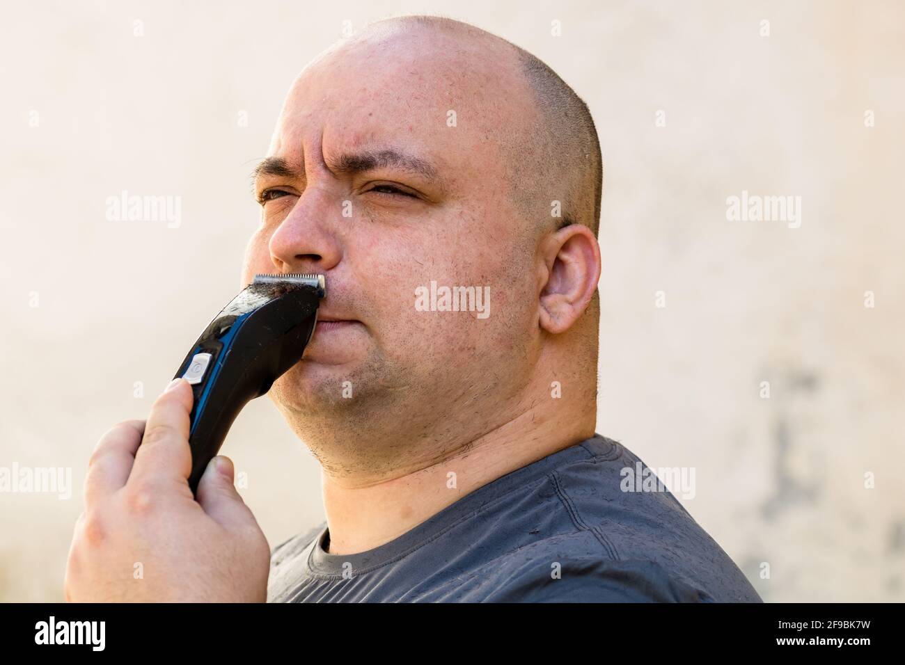 Buzz cut hair hi-res stock photography and images - Alamy
