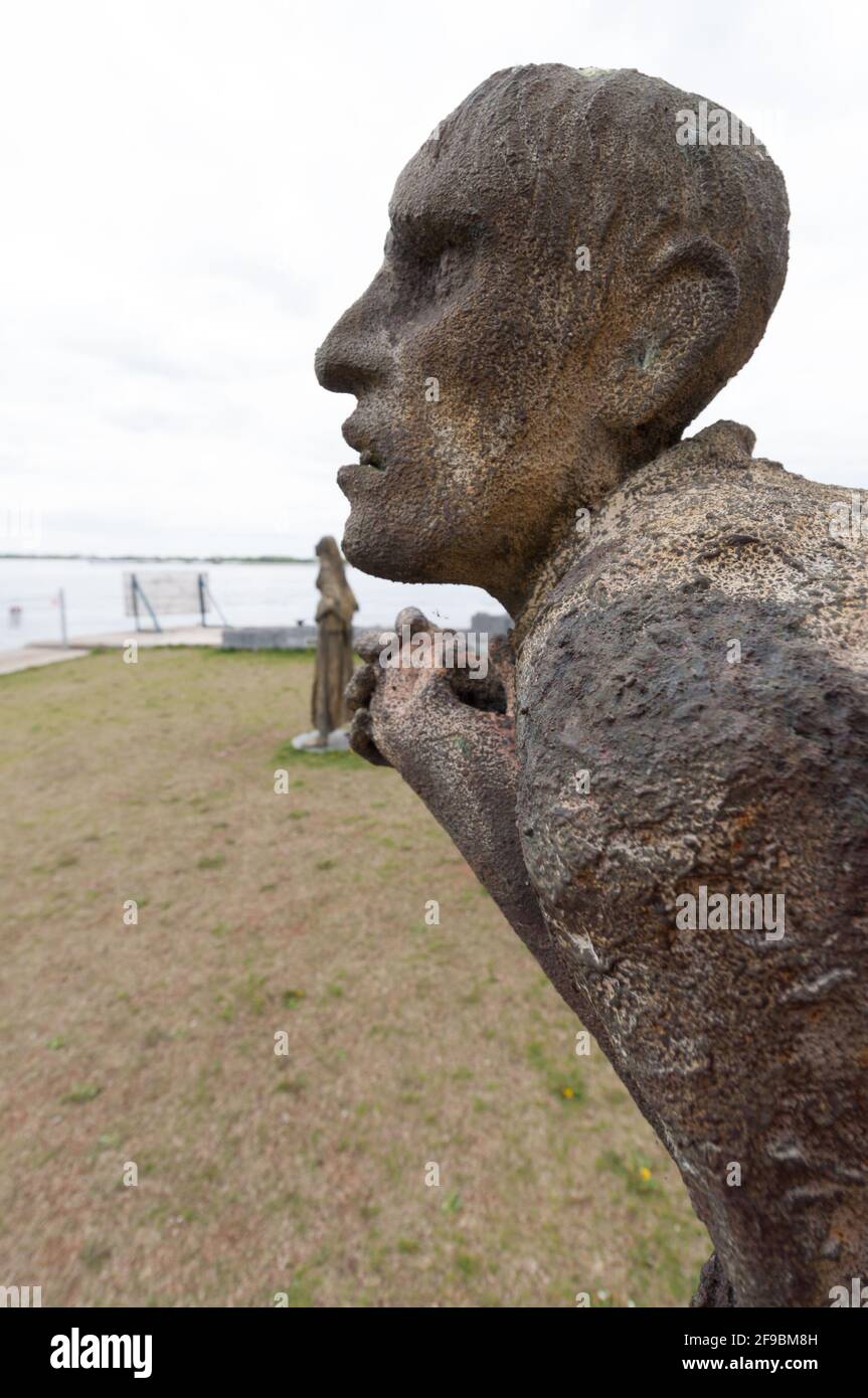 The Arrival by Irish sculptor Rowan Gillespie, Ireland Park, Toronto ...
