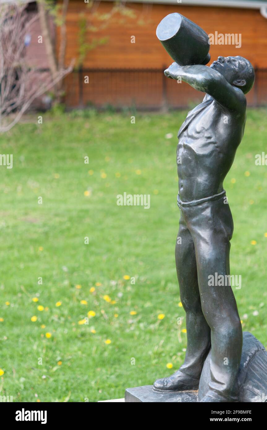 Harvester by Florence Wyle (1940 Stock Photo - Alamy