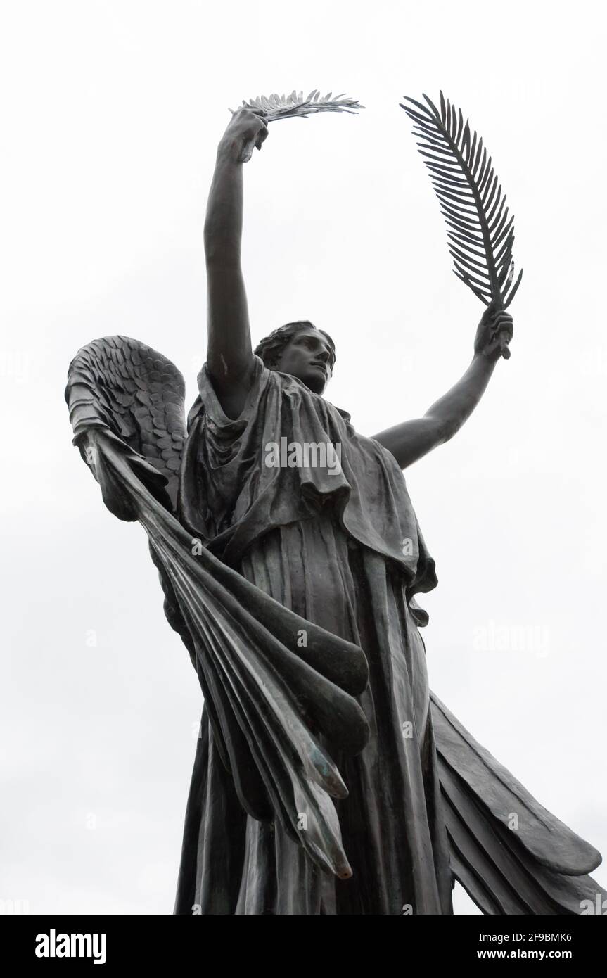 Toronto shrine peace memorial hi-res stock photography and images - Alamy