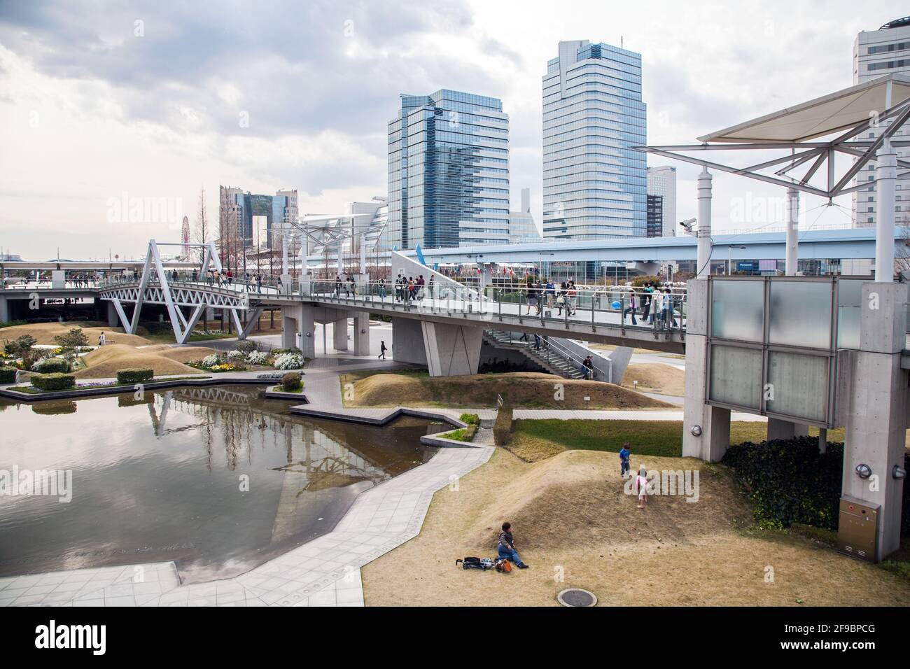 Skyscrapers and walkway on hypermodern artificial island of Odaiba ...