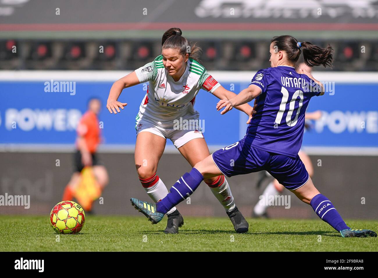 Stefania luna hi-res stock photography and images - Alamy