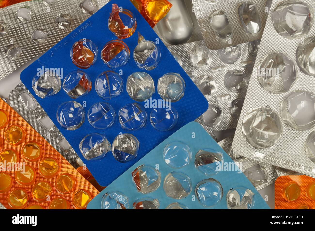 Empty pill packaging hi-res stock photography and images - Alamy