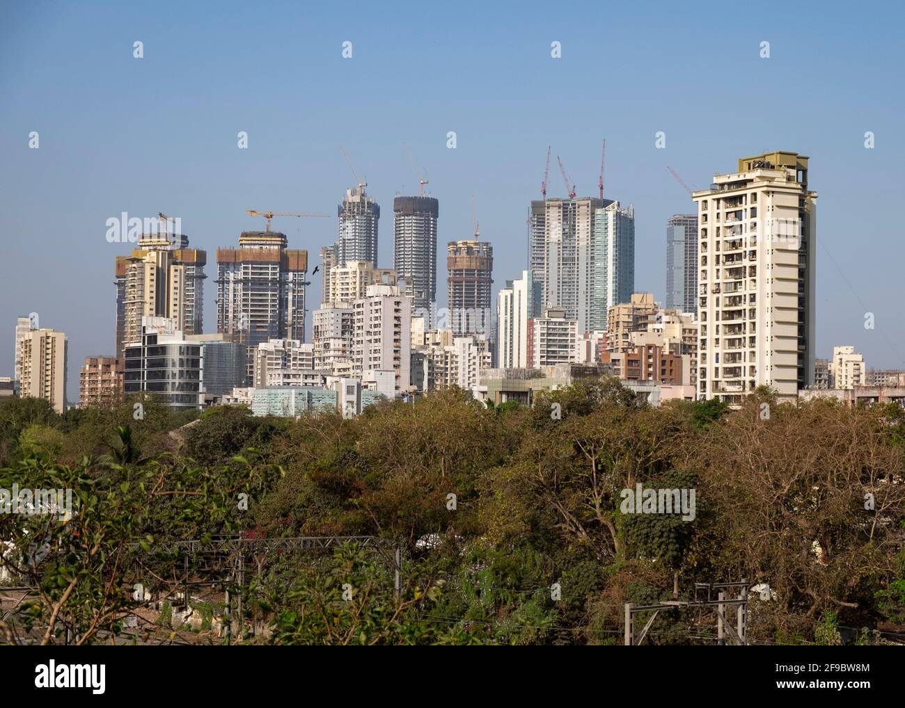 Mumbai skyline hi-res stock photography and images - Alamy