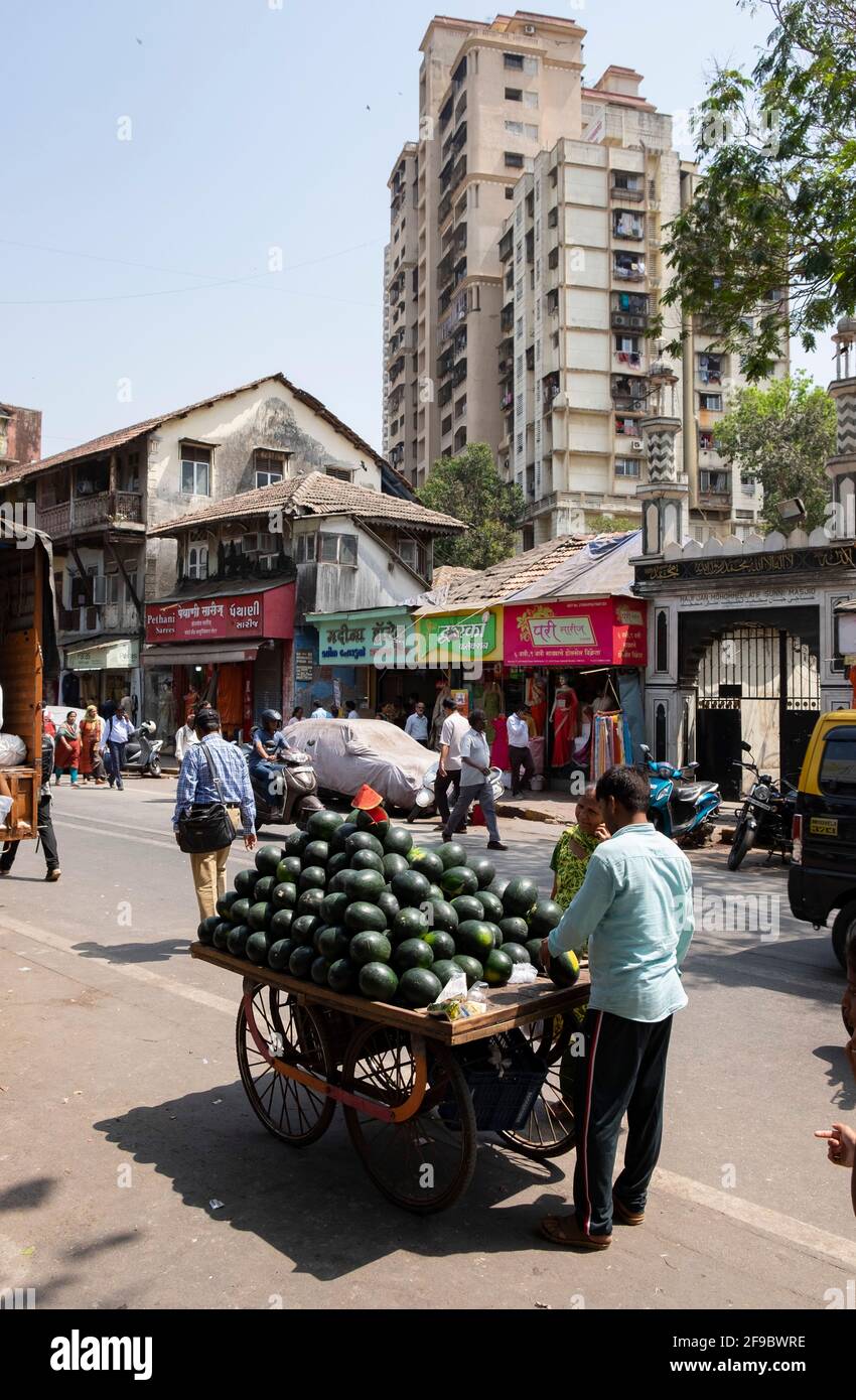 Watermelon vendor in the Mumbai suburb of Dadar, Maharashtra,India,Asia ...