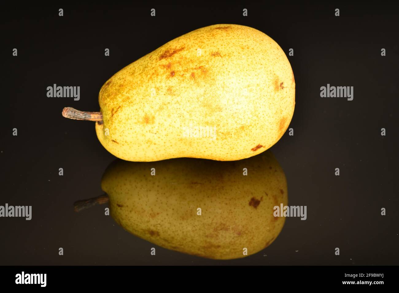 Juicy dessert pear hi-res stock photography and images - Alamy