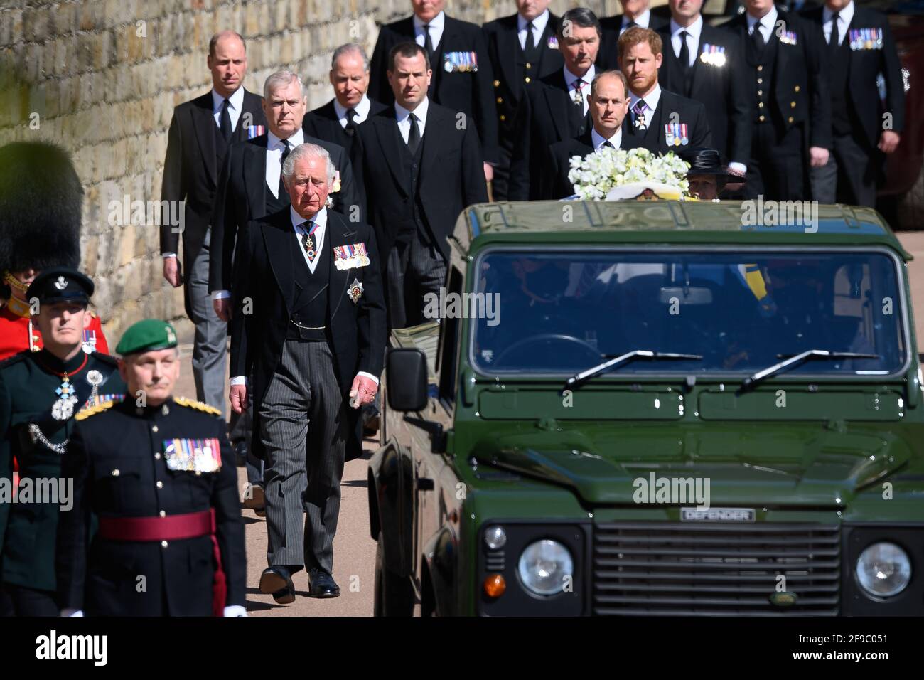The Land Rover Defender carrying the coffin of the Duke of Edinburgh is ...