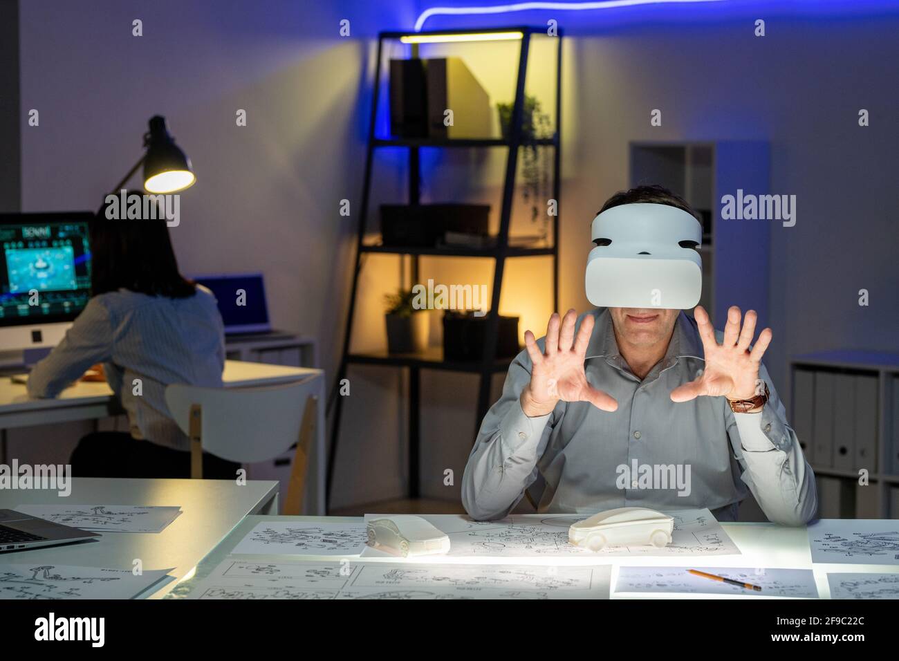 Virtual reality automotive hi-res stock photography and images - Alamy