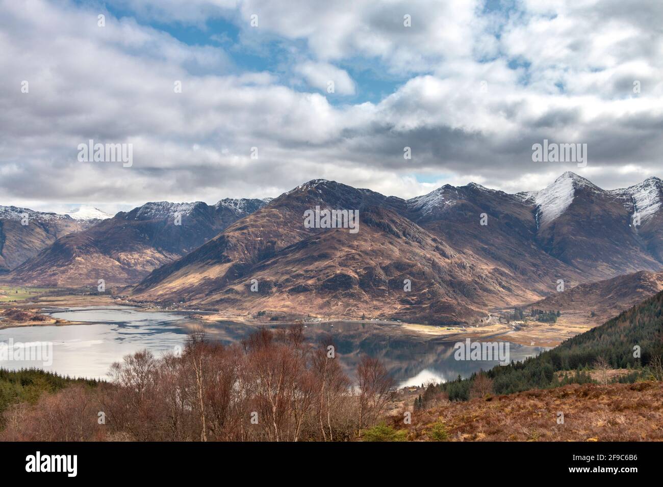 LOCH DUICH KINTAIL WEST COAST SCOTLAND A VIEW FROM THE RATAGAN PASS TO ...