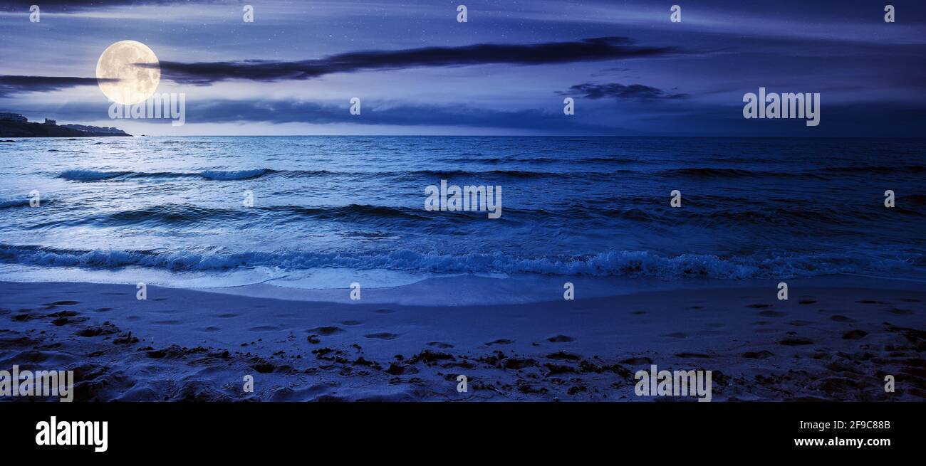 Summer moon hi-res stock photography and images - Alamy