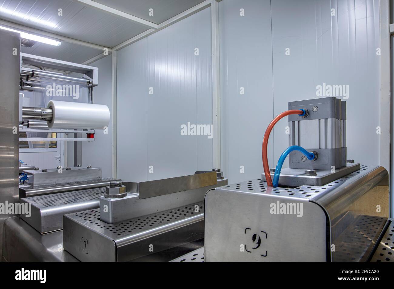 Thermoforming food packaging hi-res stock photography and images - Alamy