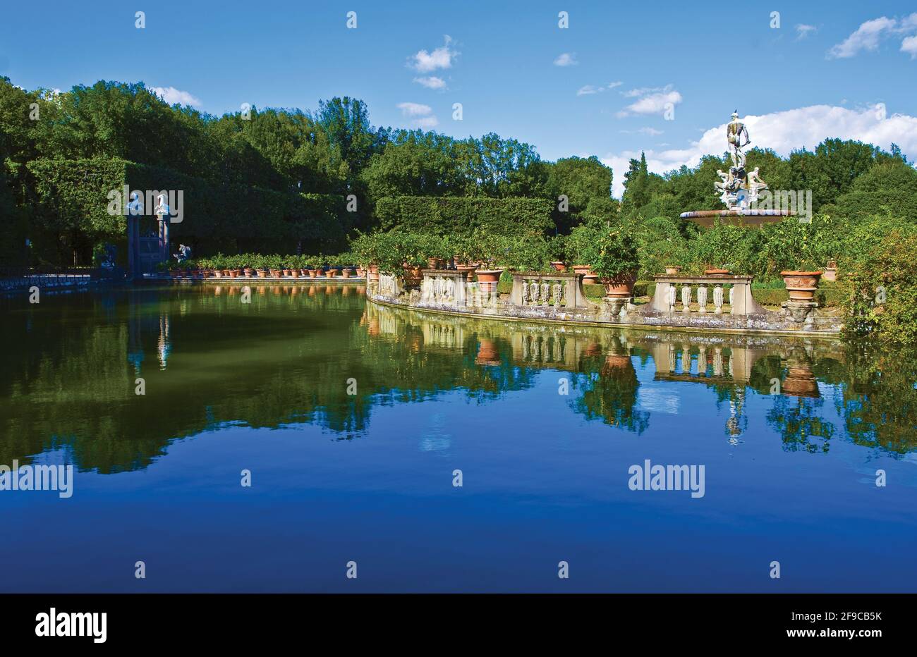 Italy,Tuscany,Florence,the Boboli garden little lake Stock Photo - Alamy