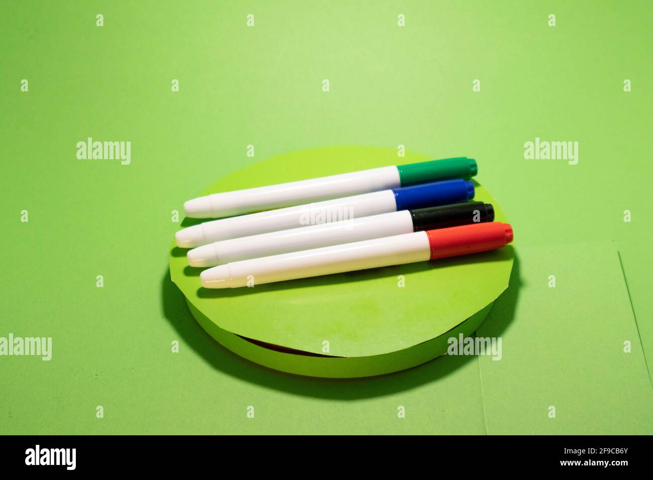 markers for the white board isolated chroma key Stock Photo - Alamy