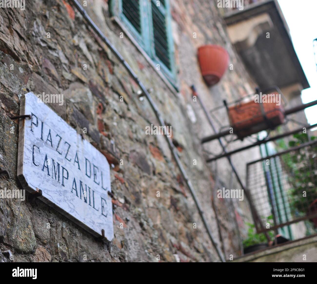 vintage street sign in an old town in Tuscany, Italy Stock Photo - Alamy