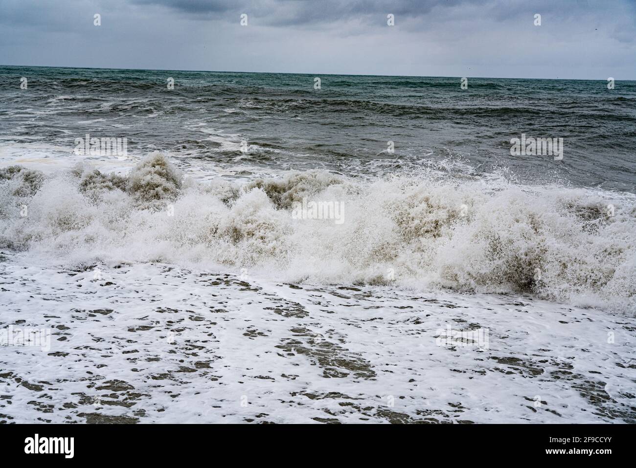 Giant wave australia people hi-res stock photography and images - Alamy