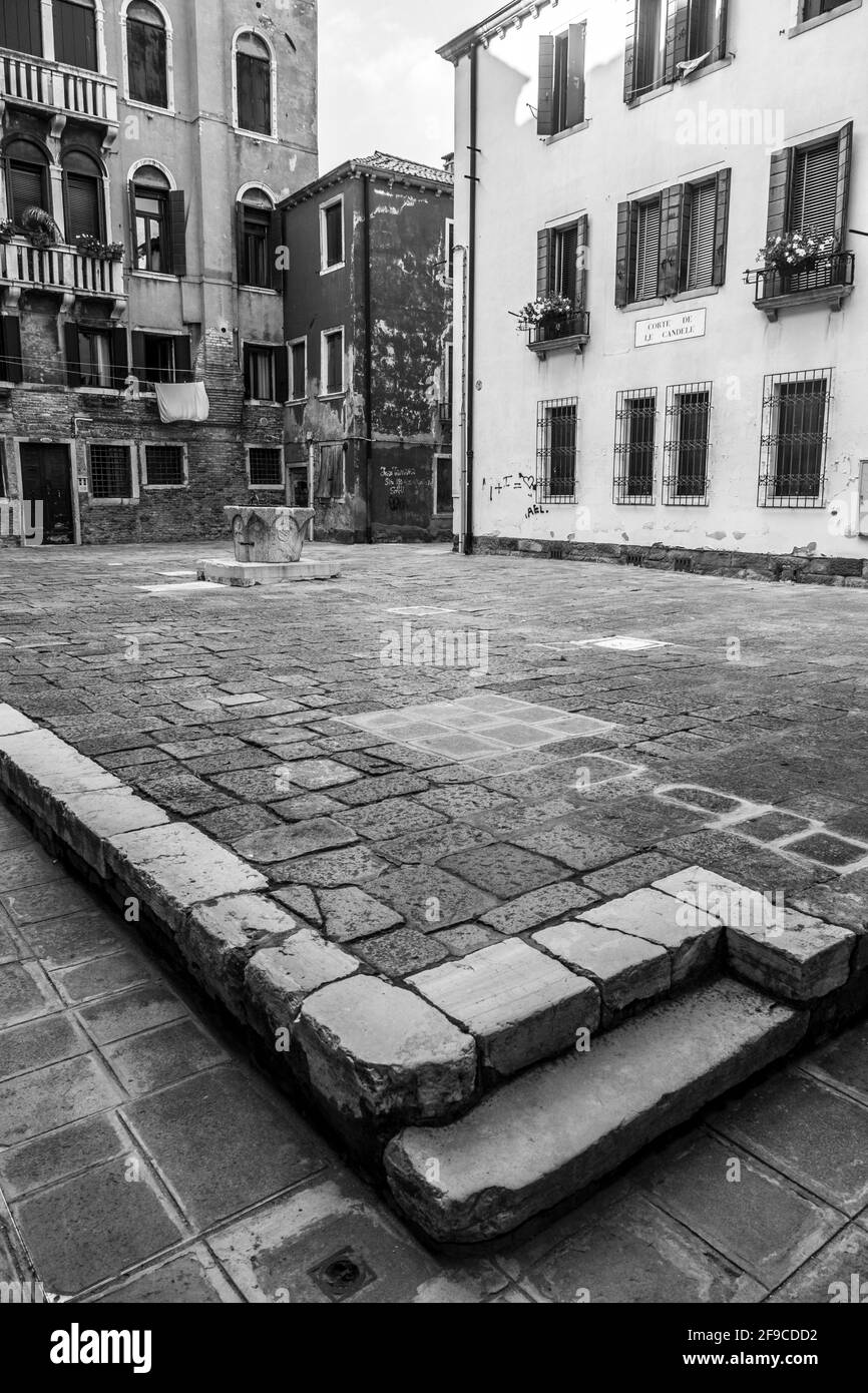 Stone buildings in square Black and White Stock Photos & Images - Alamy
