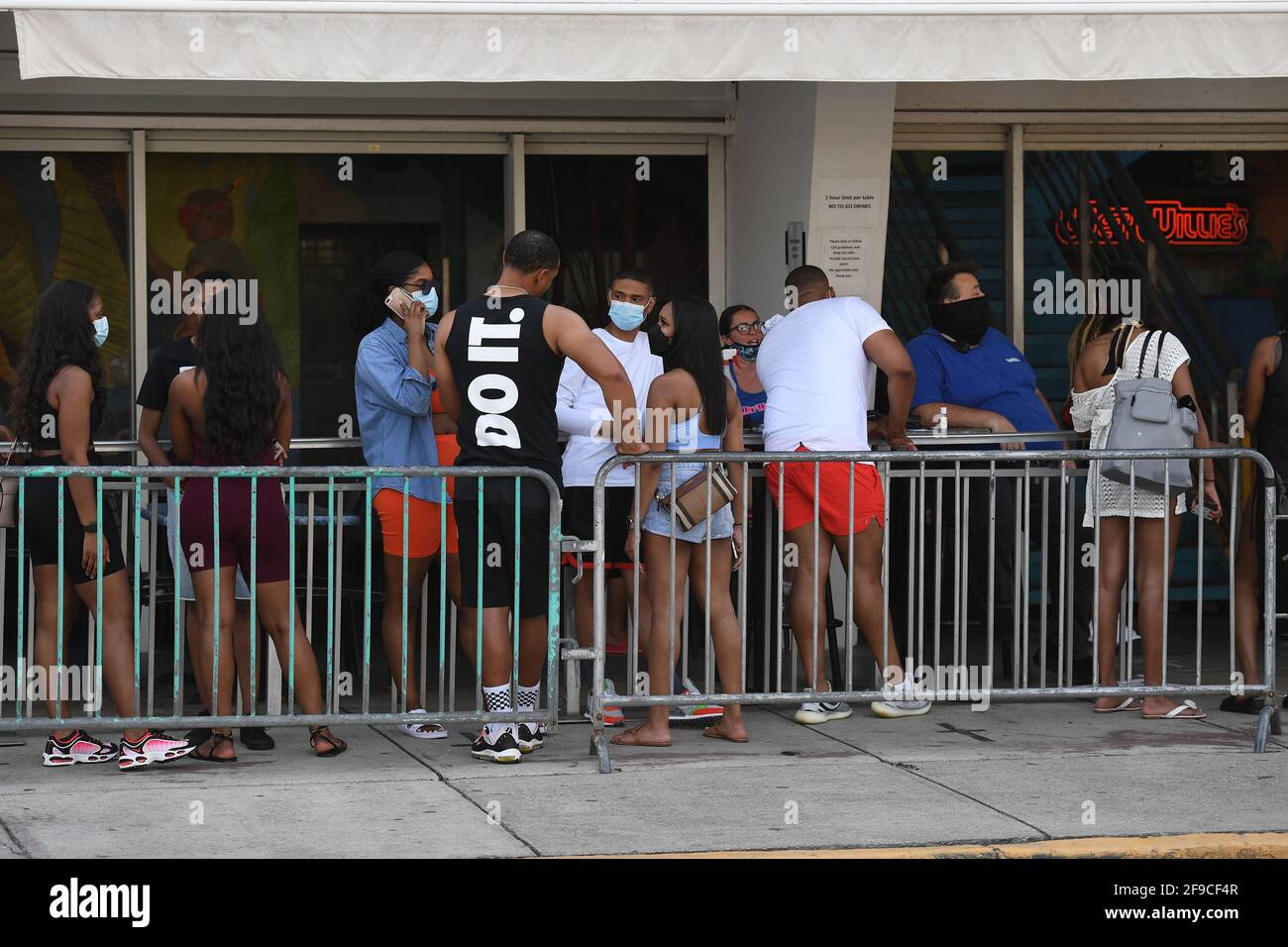 Miami nightclubs hi-res stock photography and images - Alamy