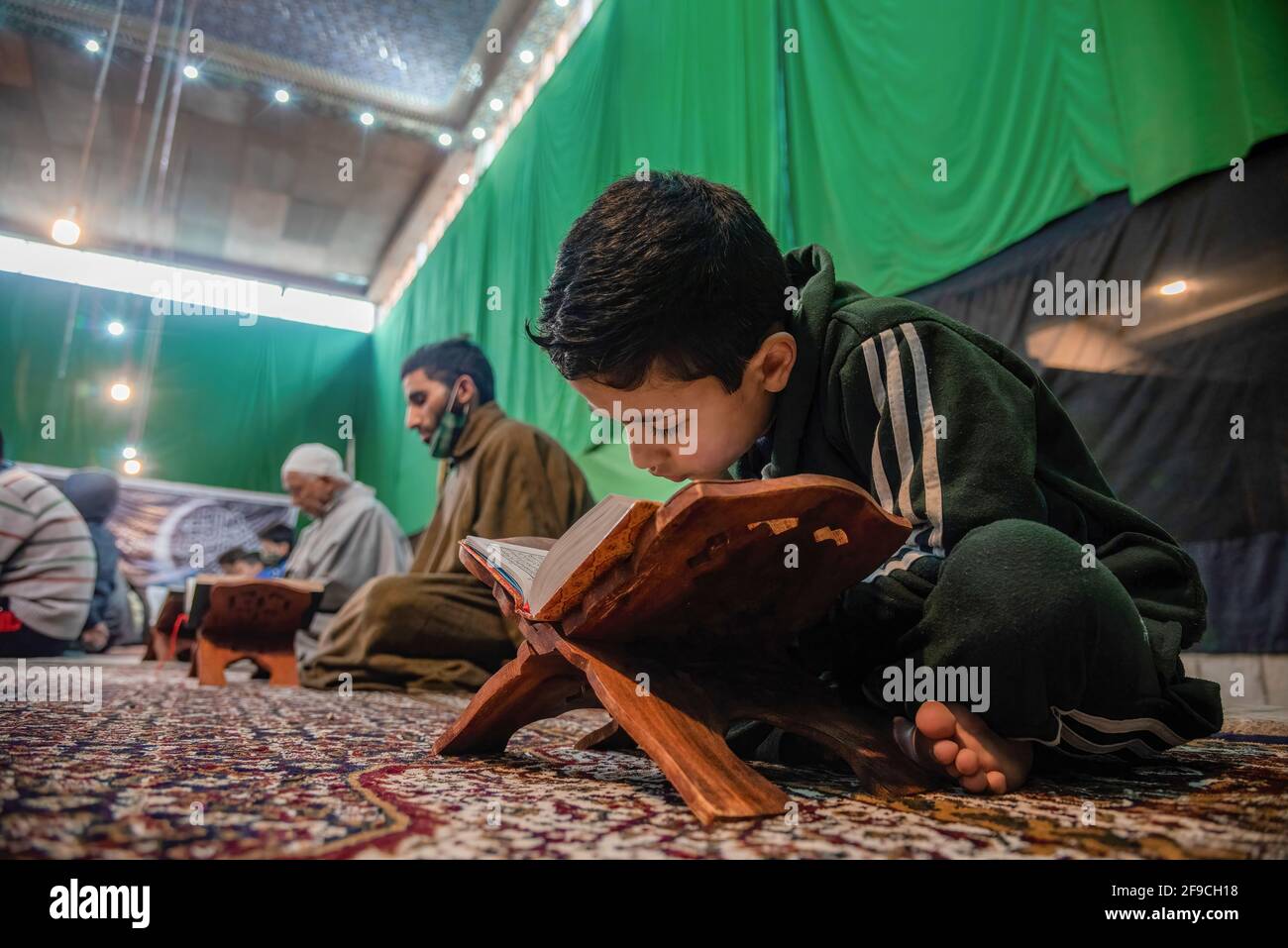Khatam al quran hi-res stock photography and images - Alamy