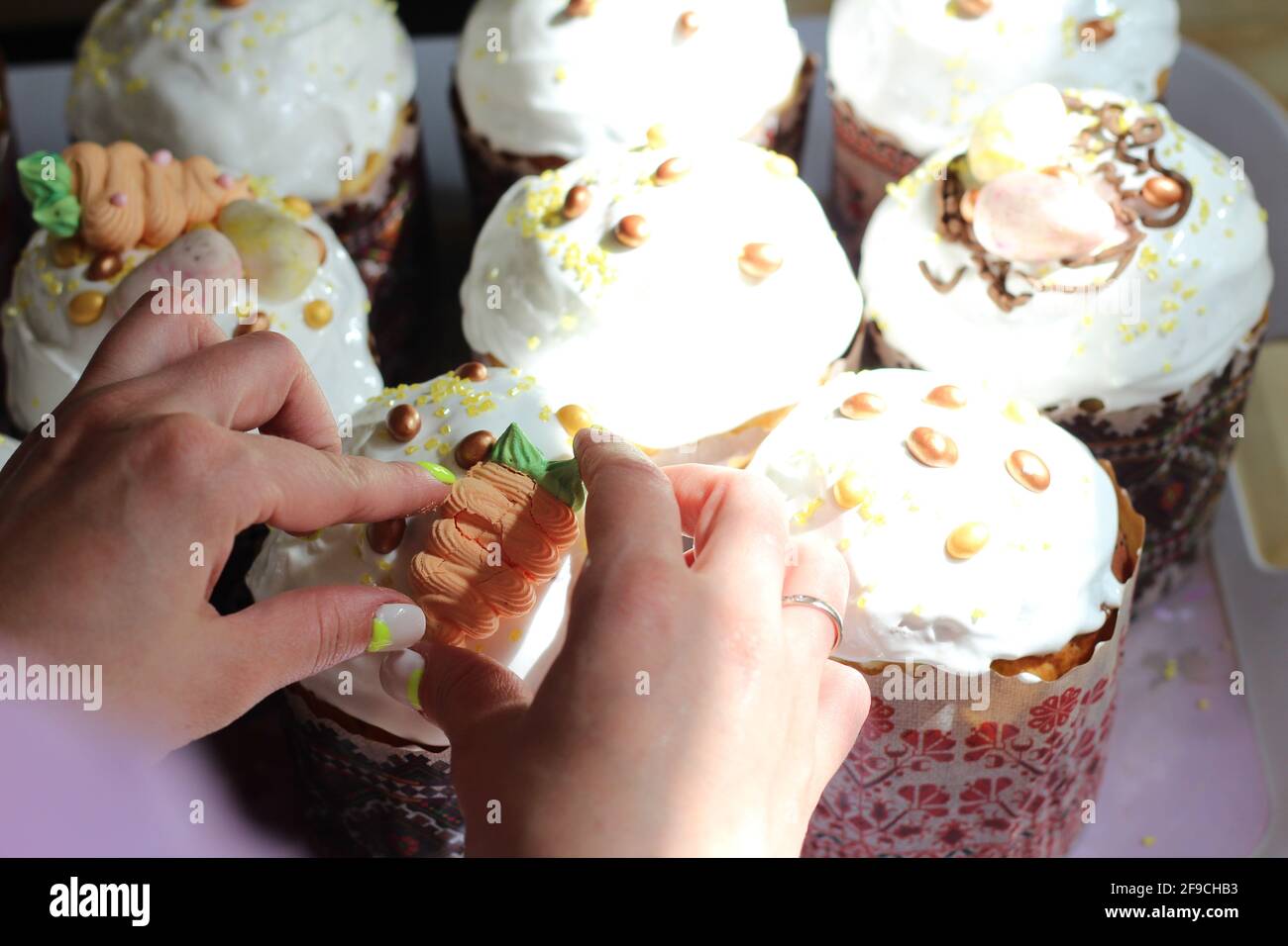 Freshly baked panettone cakes hi-res stock photography and images - Alamy