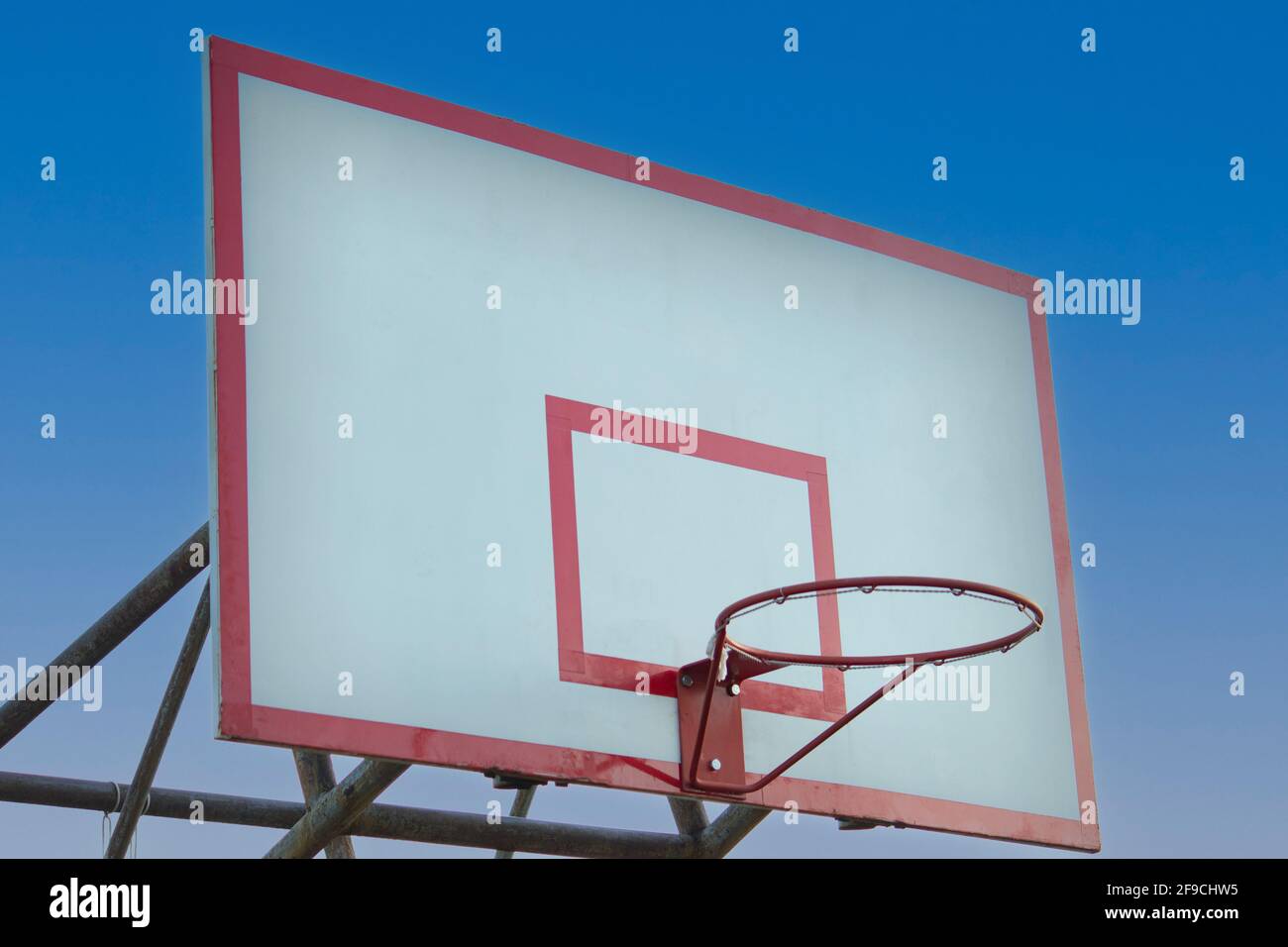 Broken basketball rim hi-res stock photography and images - Alamy
