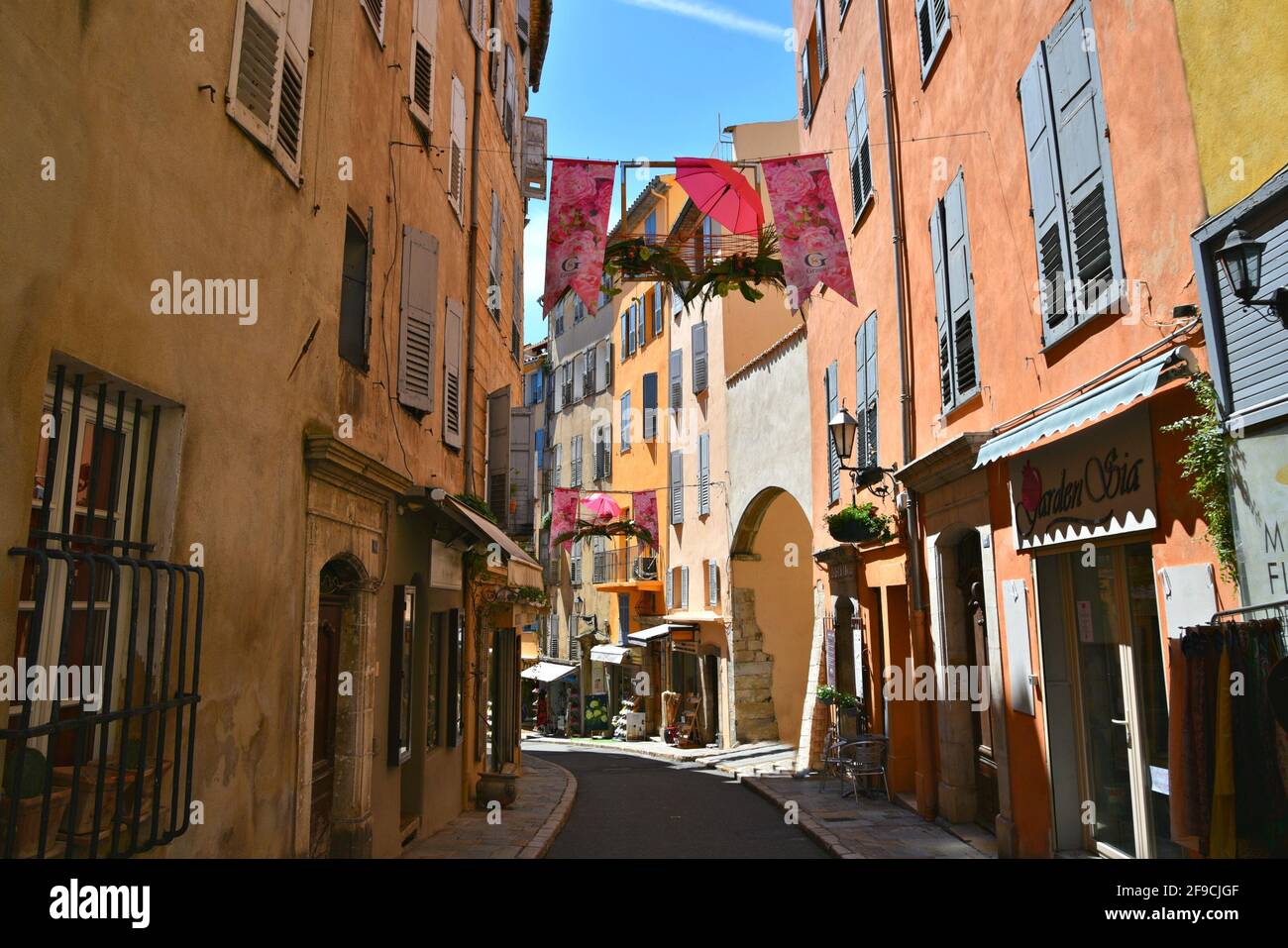 Grasse france fields hi-res stock photography and images - Alamy