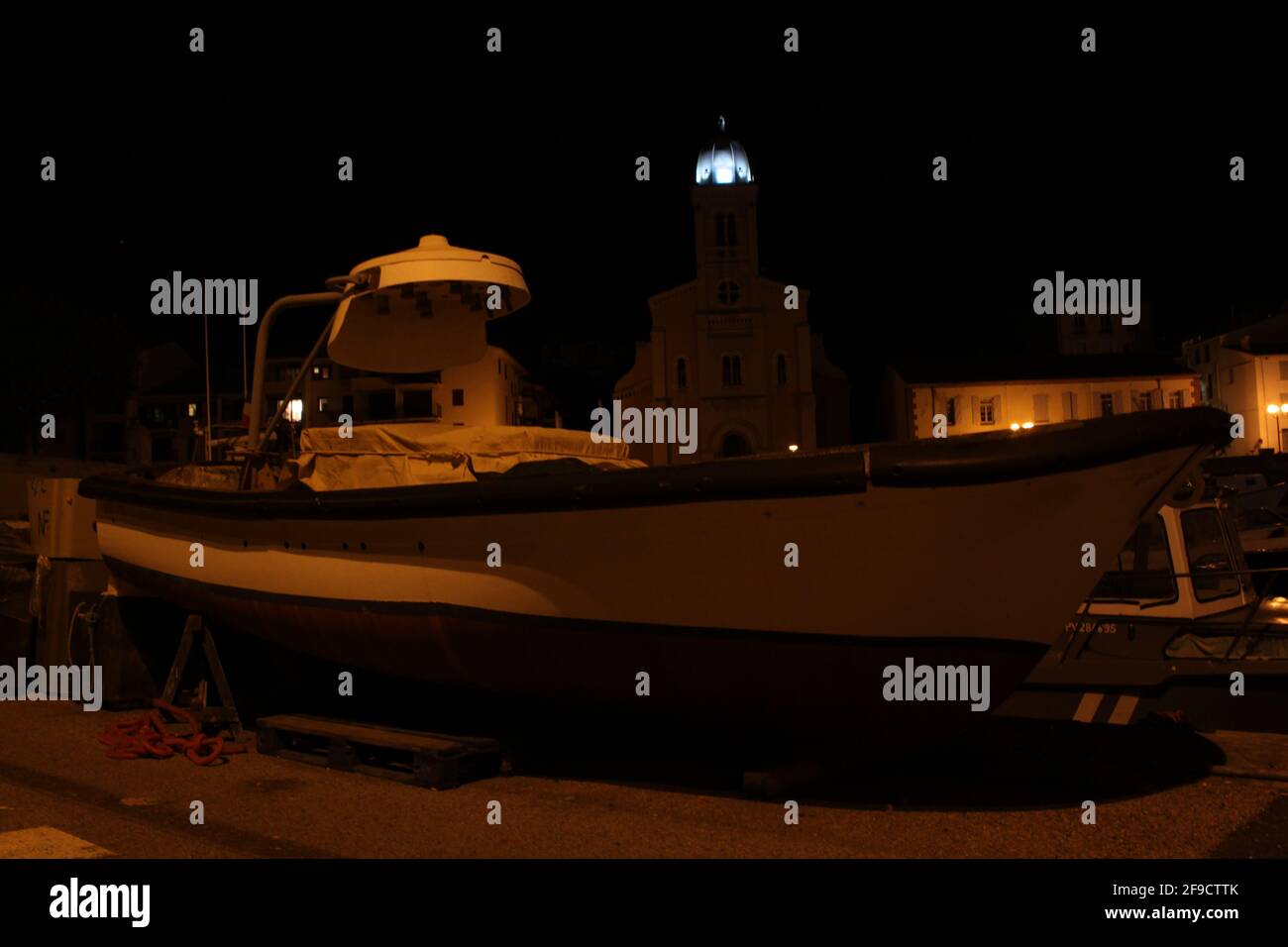 Fishing boat night dock hi-res stock photography and images - Alamy