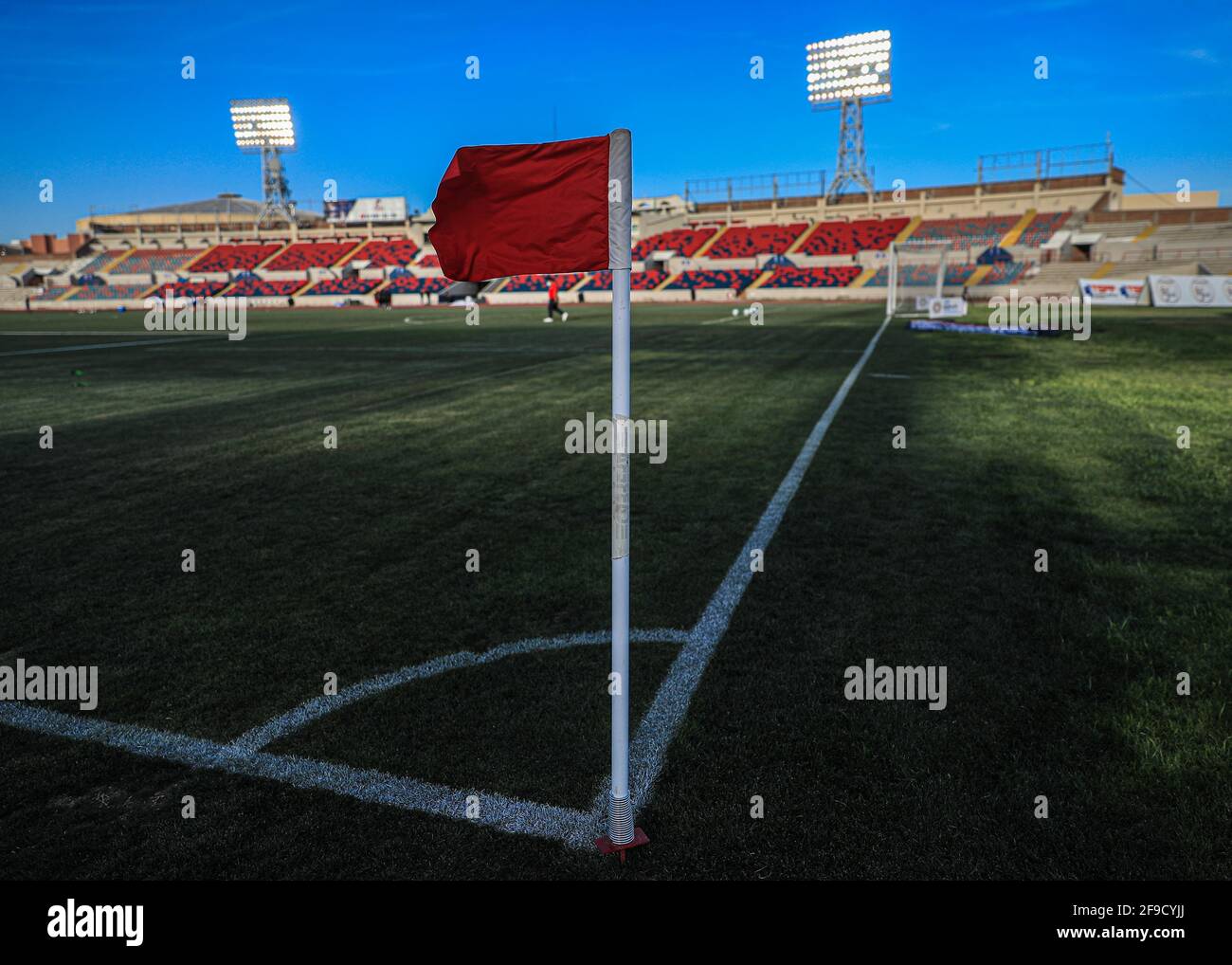 Corner kick, field, natural grass of the Heroe de Nacozari Stadium and ...