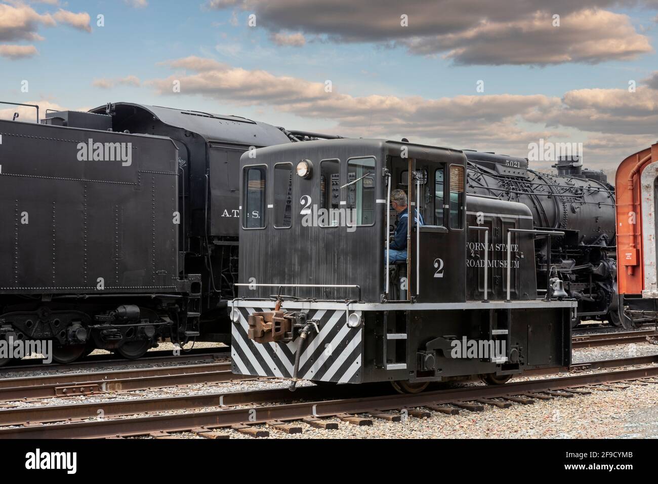 Little diesel shunt moving along the tracks at the old Sacramento ...