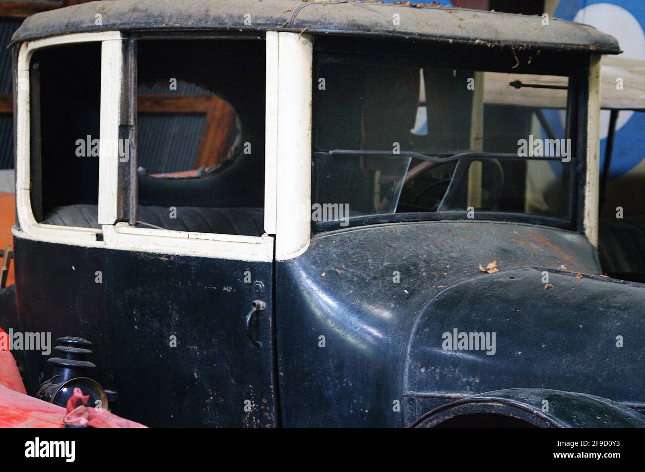 Flying jenny plane hi-res stock photography and images - Alamy