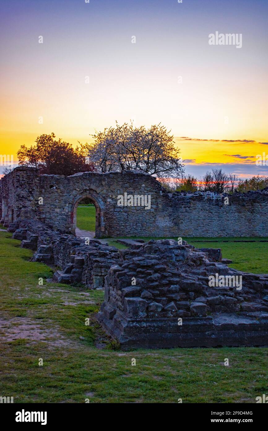 Lesnes abbey ruins Stock Photo - Alamy