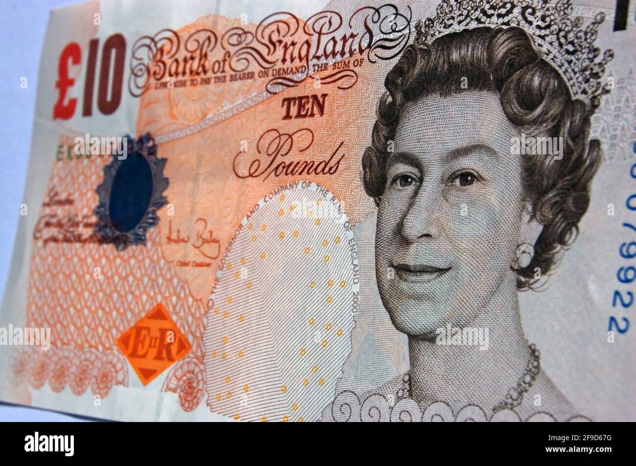 Image of a now defunct ten pound note printed on old fashioned cloth ...