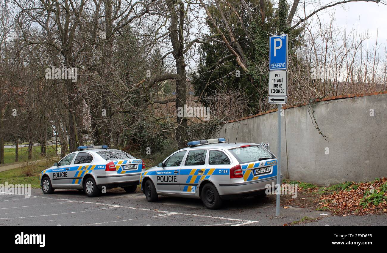 Police warehouse hi-res stock photography and images - Alamy
