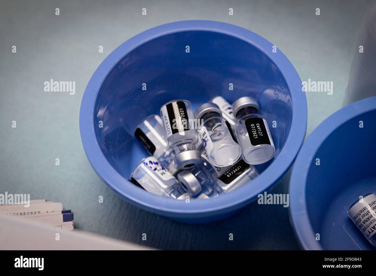 Cominarty vaccine hi-res stock photography and images - Alamy