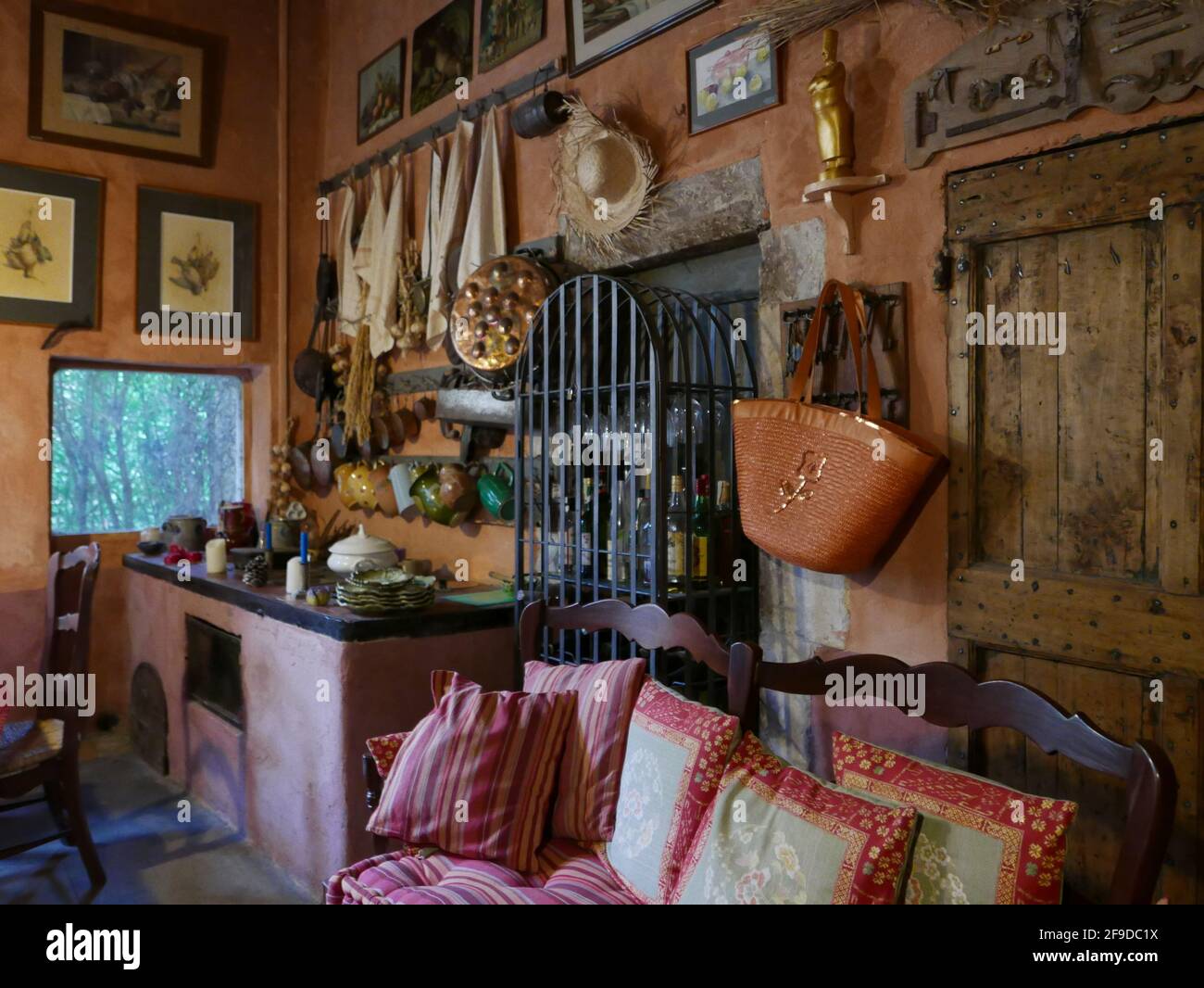 Old fashioned kitchen from 17th century Stock Photo - Alamy