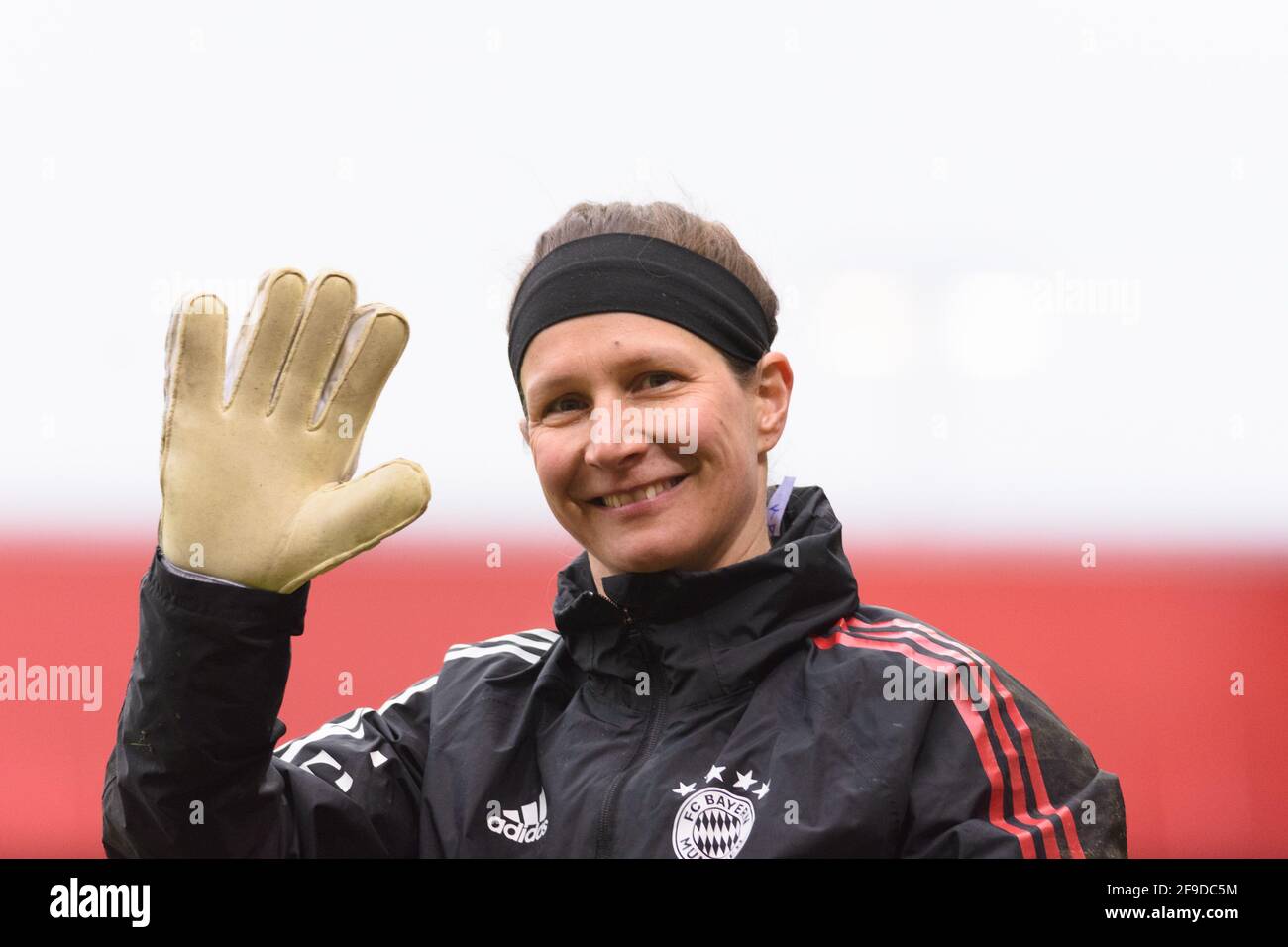 Munich, Germany. 17th Apr, 2021. Kathrin Lehmann (44 Bayen Munich ...