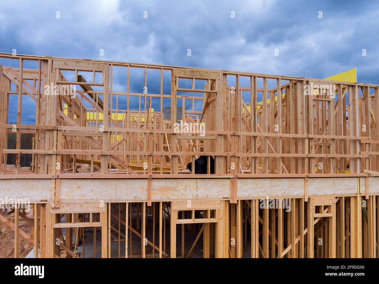 Beam framing hi-res stock photography and images - Alamy