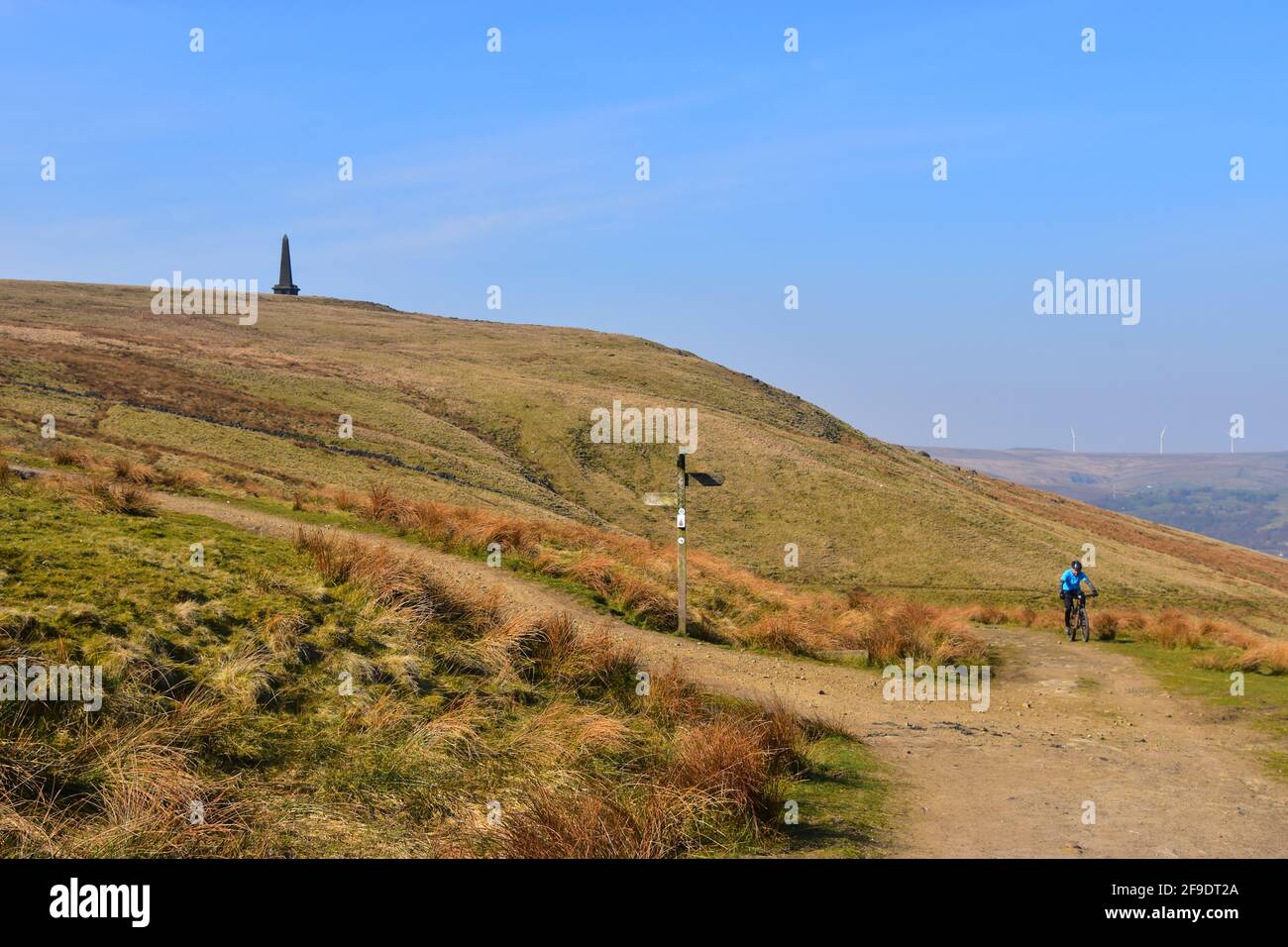 Stoodley Pike monument, Pennine Way, Hebden Bridge, Todmorden ...