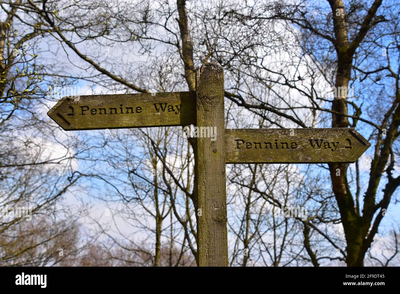 Pennine Way, Signpost, West Yorkshire Stock Photo - Alamy