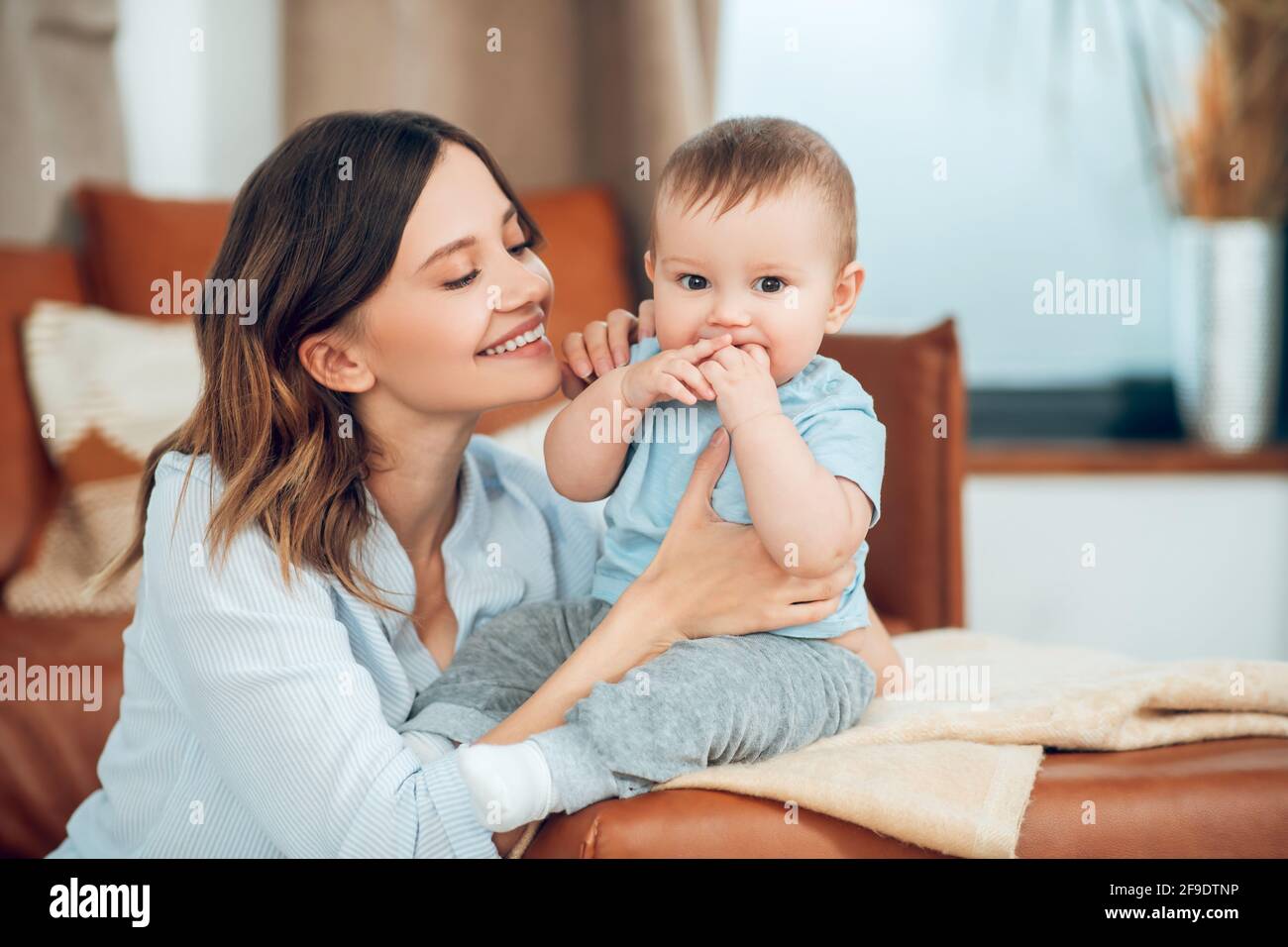 Looking closely at hi-res stock photography and images - Alamy