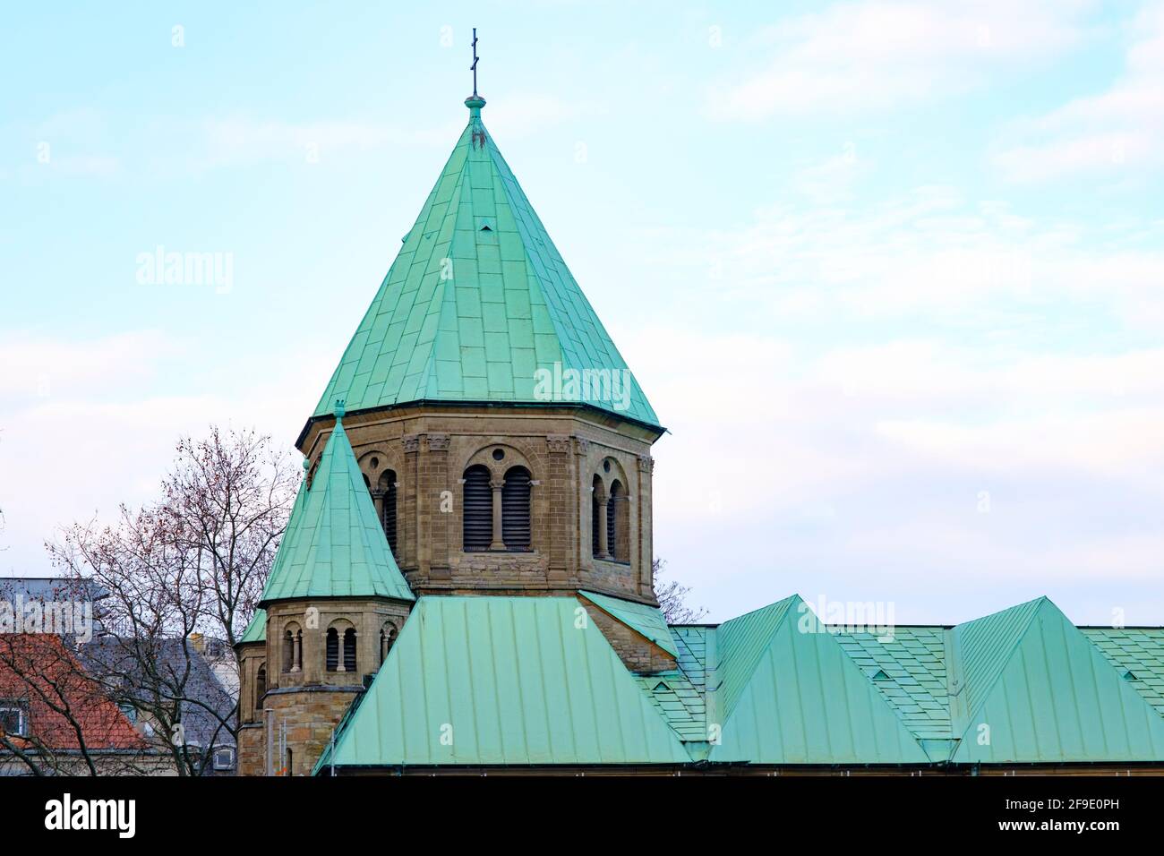 Essen cathedral hi-res stock photography and images - Alamy