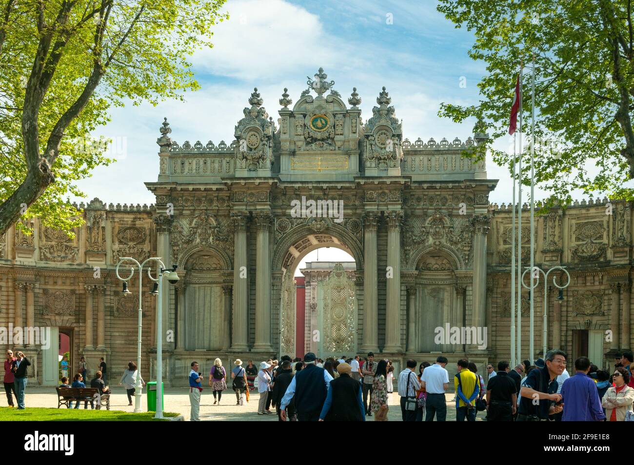 Heritage gates hi-res stock photography and images - Alamy