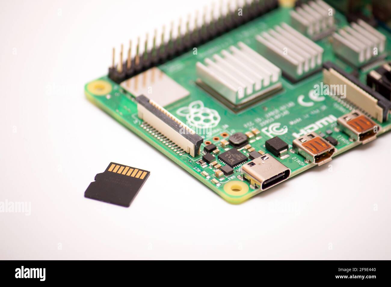 Raspberry pi 4 model b hi-res stock photography and images - Alamy
