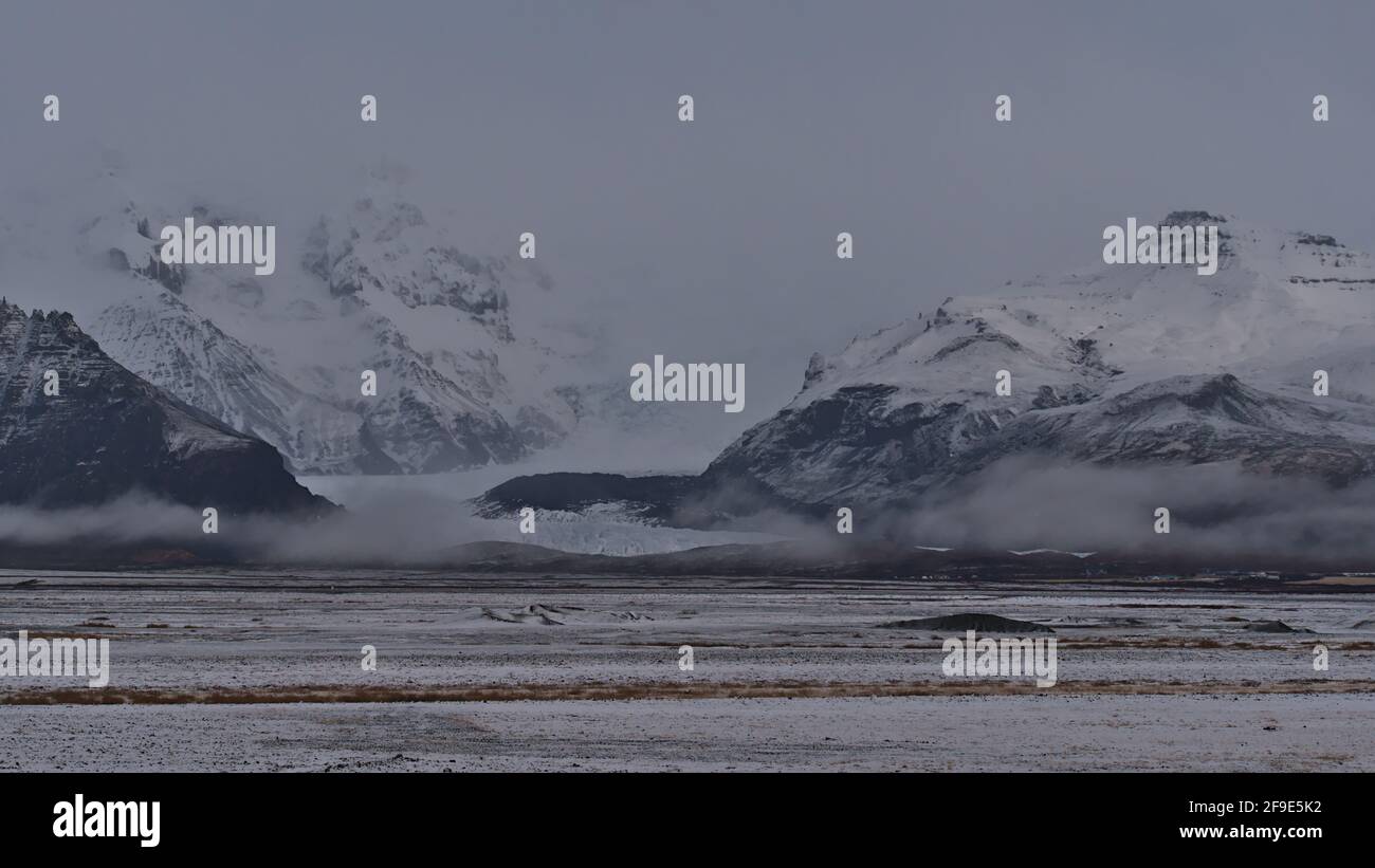 Disappearing mountain hi-res stock photography and images - Alamy